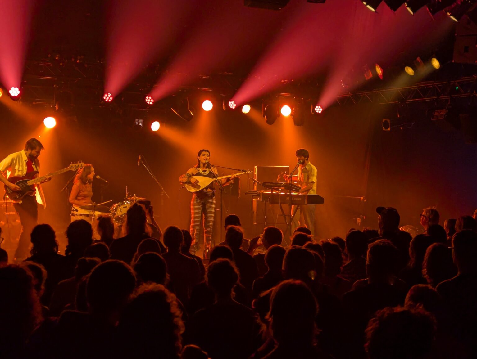 Derya Yildirim & Grup Simsek in Kassel: Emotion, Protest und ...